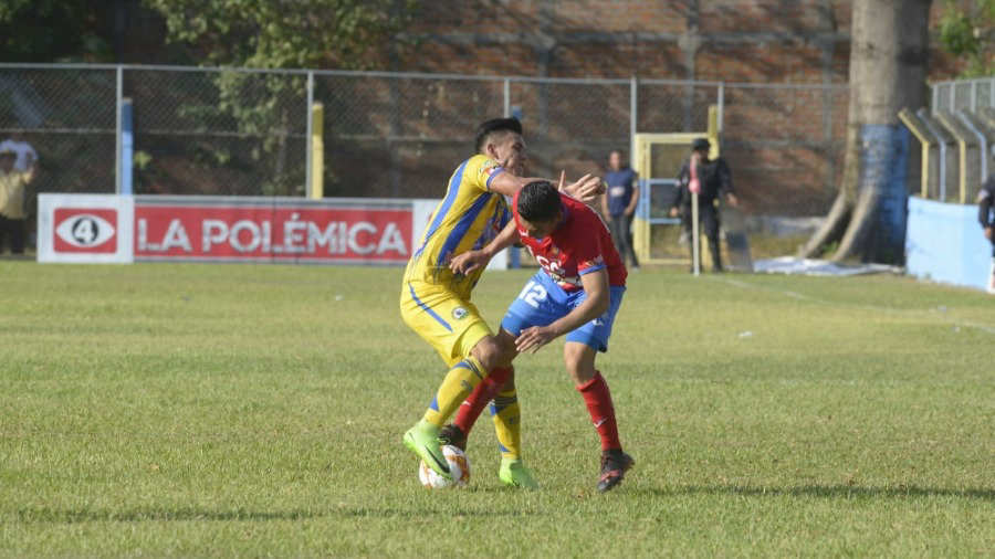 VIDEOS: Jugador del Limeño denuncia que el árbitro los insultó ...