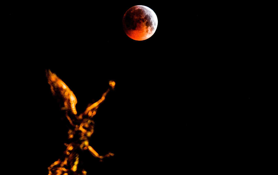 Así se vio la Luna Roja alrededor del mundo | Noticias de El Salvador ...