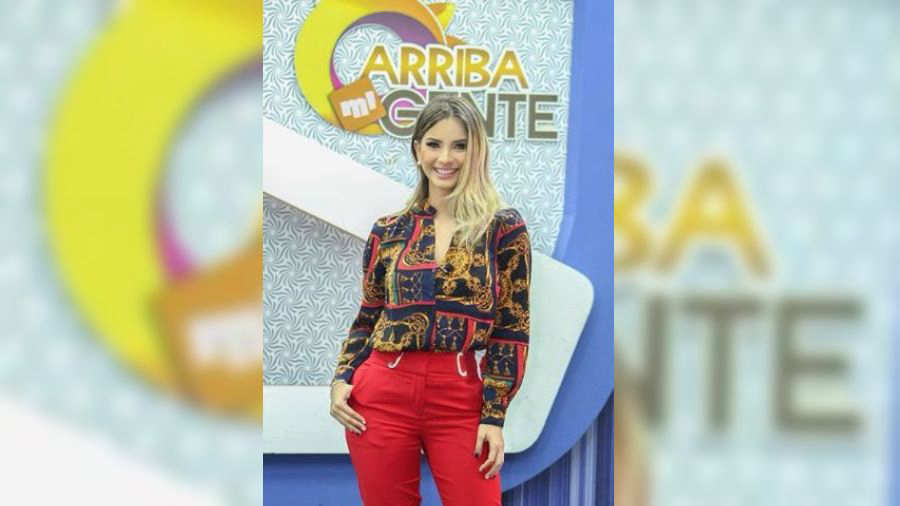 Irene Castillo cautiva a sus seguidores con su entallado vestuario ...
