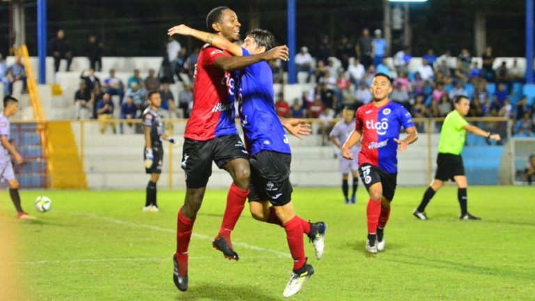 Bryan Gil Hurtado se mostró positivo de jugar con la Selecta | Noticias ...