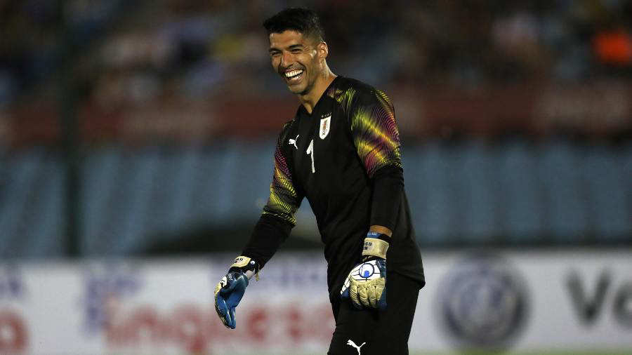 VIDEO: Las espectaculares atajadas de Luis Suárez en la despedida de ...