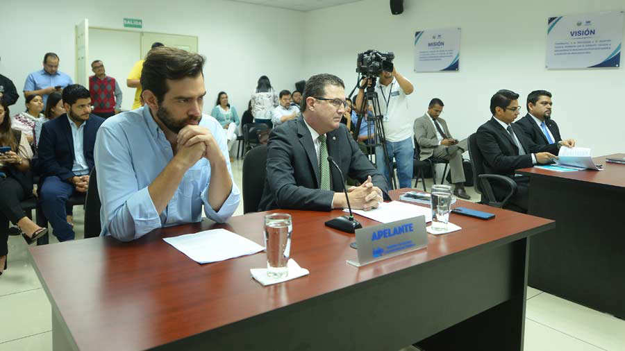 Centros Penales aún sin revelar quién pagó viaje de Osiris Luna ...