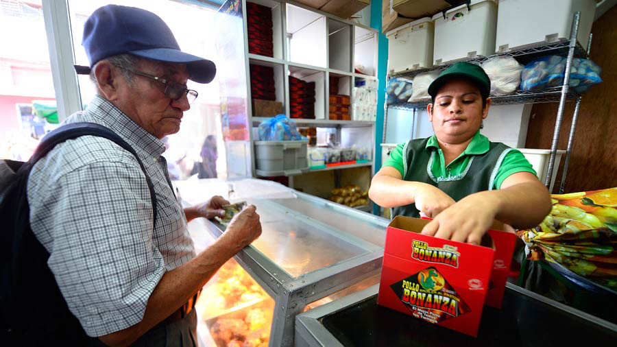 Pollo Bonanza renueva instalaciones después de 45 años de fundación ...