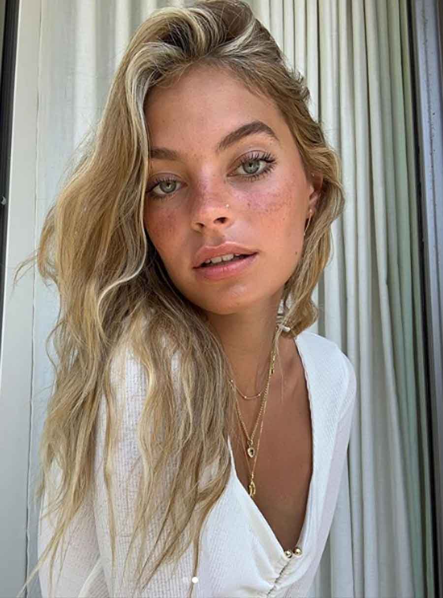 La modelo británica que ha ganado popularidad por su parecido con la ...