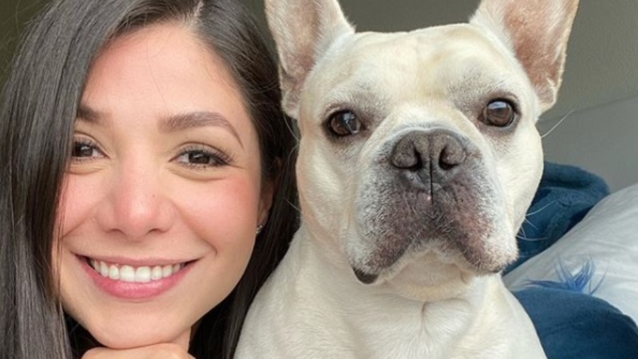 Alejandra Ochoa y Stitch reciben el invierno juntos y preparados para ...