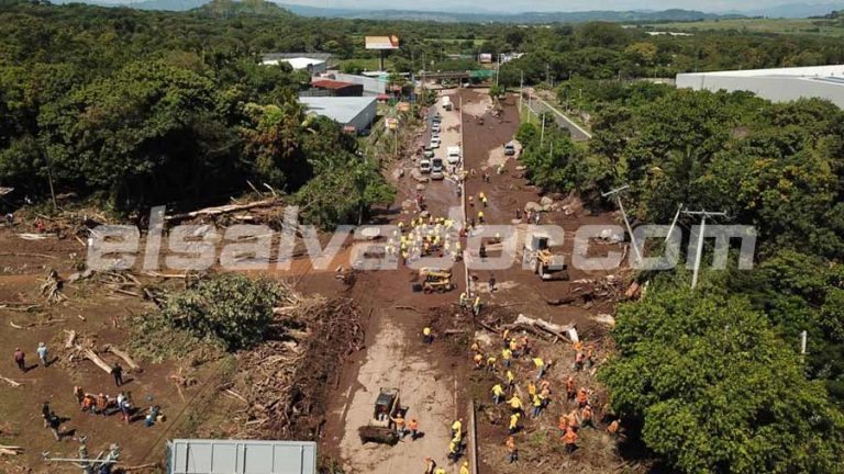 Habilitan la carretera hacia Quezaltepeque tras permanecer obstruida ...
