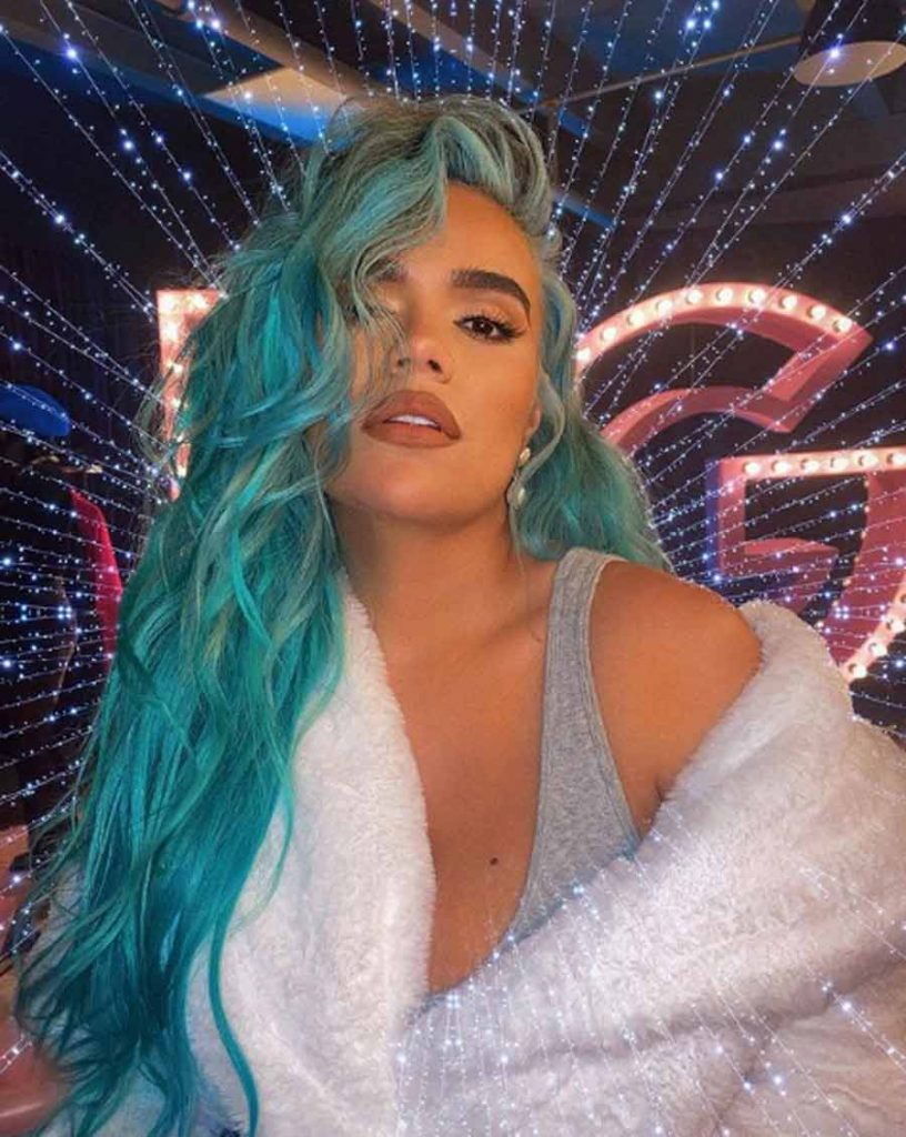El atrevido look de Karol G que causa furor en redes sociales ...