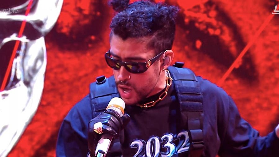 VIDEO: Bad Bunny entra al ring con ‘Booker T’ en WWE Royal Rumble ...