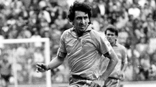 "Mágico" González: 67 años de un genio del fútbol que cautivó a El ...
