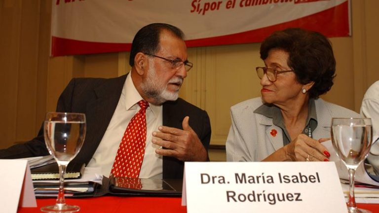 Imágenes de la trayectoria de la doctora María Isabel Rodríguez en el ...
