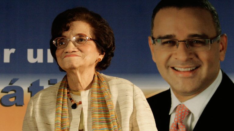 Imágenes de la trayectoria de la doctora María Isabel Rodríguez en el ...