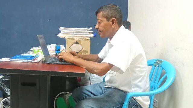 Elmer vende tamales y no se rinde ante insuficiencia renal - Noticias de El Salvador