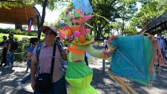 Miss El Salvador en Primer Festival de Piscuchas Gigantes - Noticias de ...