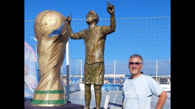 Lionel Messi ya tiene su primera estatua como campeón mundial ...