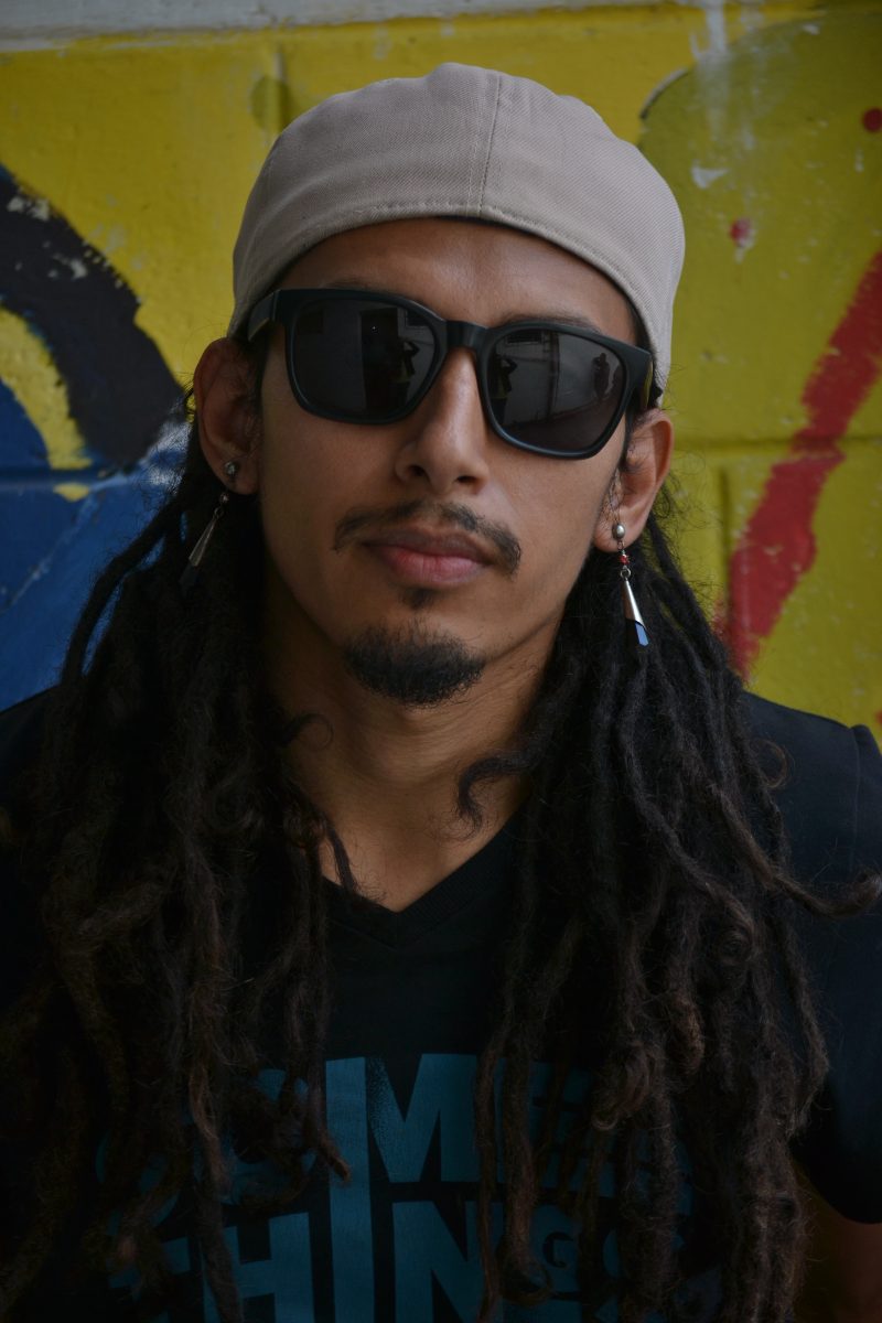 Carlos Rosas, el artista visual que usó el arte como terapia sanadora ...