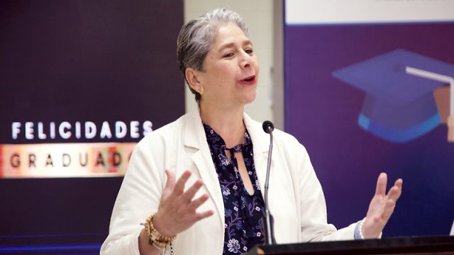 ¡Supérate! Merlet graduó a 36 jóvenes en La Libertad - Noticias de El ...