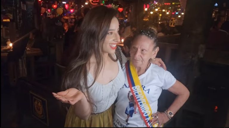 Yajaira vuelve al Parque Libertad con atuendo inspirado en RBD ...