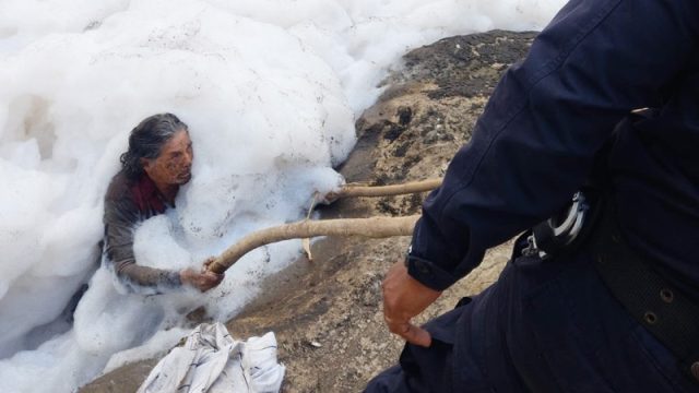 "Fuera de peligro": rescatan a hombre que cayó al río Tomayate ...