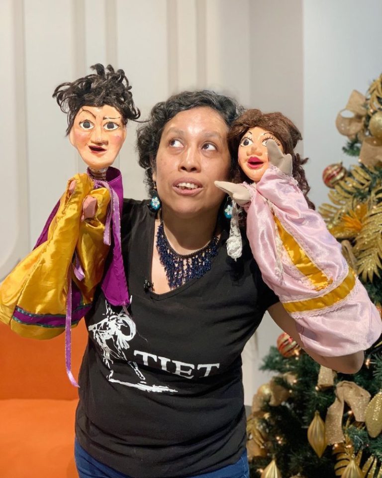 Jennifer Valiente, una madre escritora, teatrista y bióloga - Noticias ...