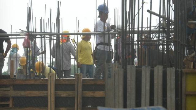 Reos trabajan en los escenarios "El Mágico" y Adolfo Pineda
