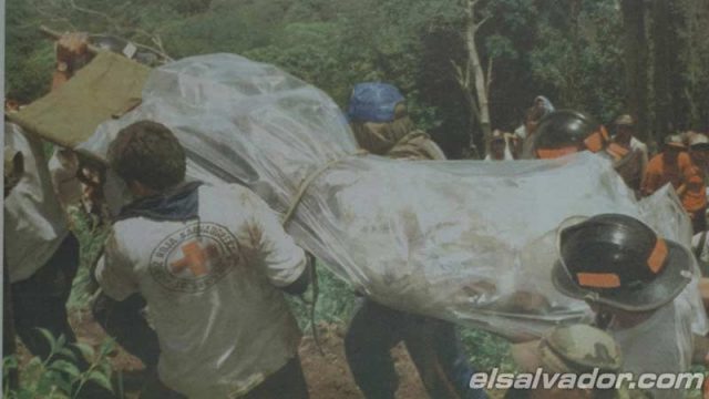 EN IMÁGENES: Se cumplen 28 años del accidente de Aviateca en el volcán ...