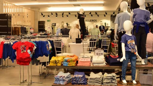 Prismamoda sube, literalmente, un nuevo nivel para su sucursal en Sonsonate - Noticias de El ...