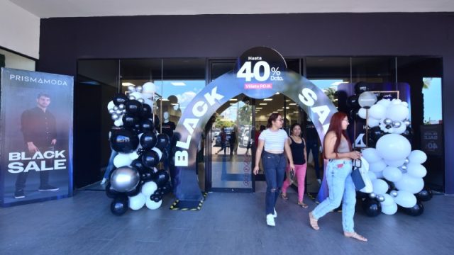 Prismamoda sube, literalmente, un nuevo nivel para su sucursal en Sonsonate - Noticias de El ...