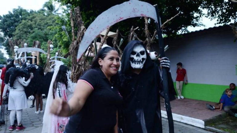 Festival de la Calabiuza vuelve a la vida en Tonacatepeque - Noticias ...