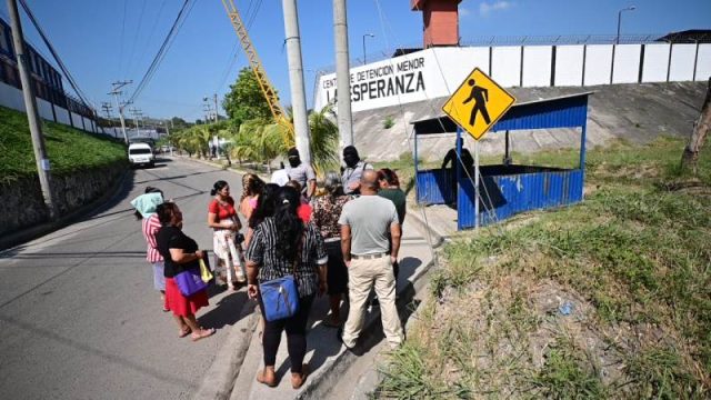 Fotos: Este fue el ambiente alrededor del penal de Mariona