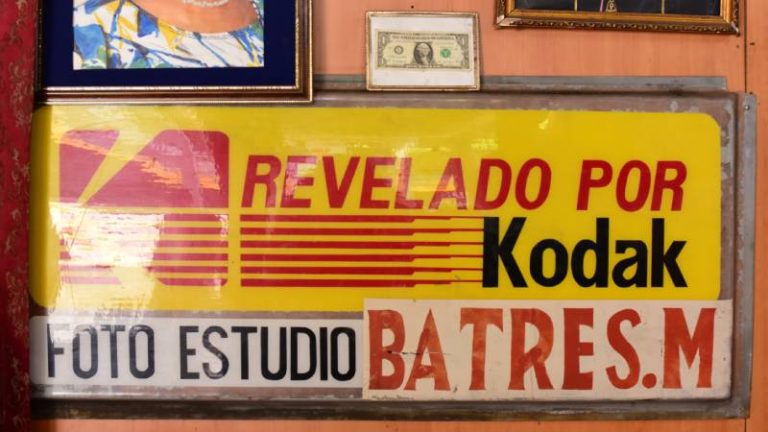 Juan Batres, el último retratista en óleo del Centro Histórico de San ...