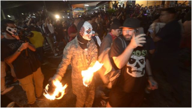 Bolas de Fuego, quemados y turistas: Así se vivieron las tradición de Nejapa - Noticias de El ...