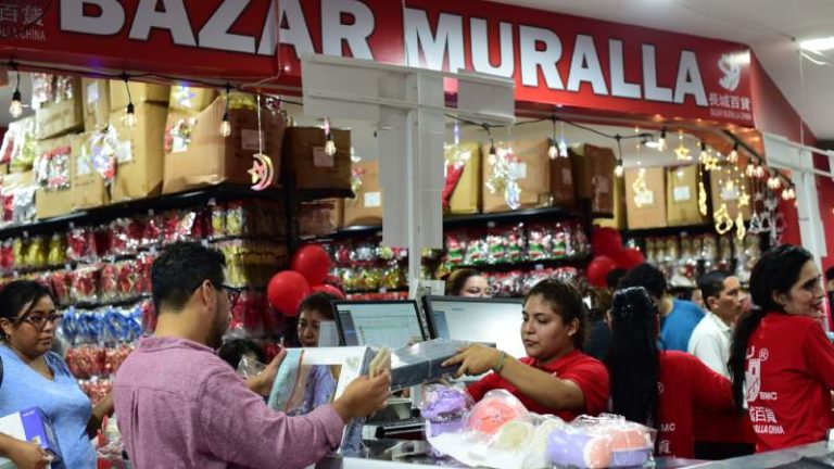 El Bazar Muralla China abrió sus puertas en el excine Reforma - Noticias de El Salvador