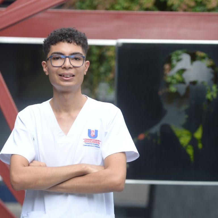 Enfermería, la profesión que renace: sacrificio y propósito en las ...