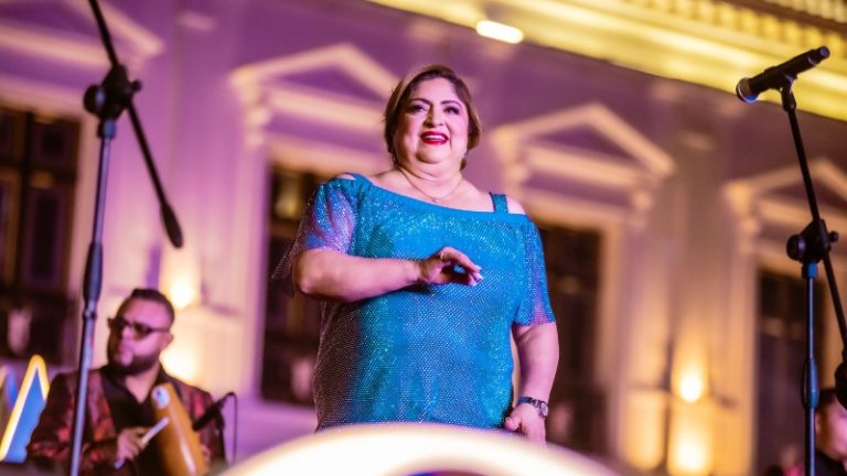 Sobrina de Nory Flores impresiona al cantar igual que ella
