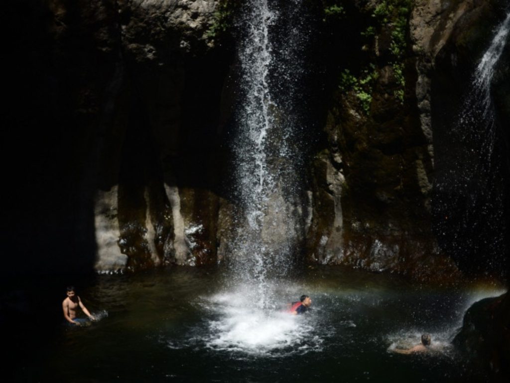 Explorá las cascadas de Tamanique, un paraíso escondido en La libertad ...