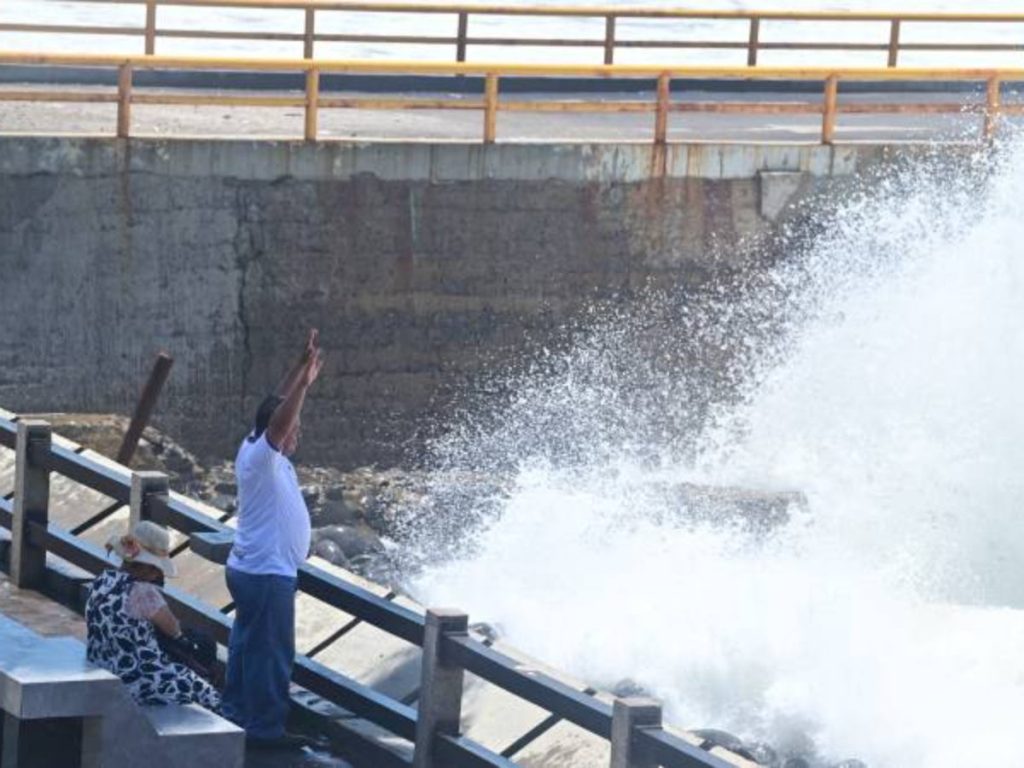 Lluvias y tormentas marcan el clima a partir del mediodía - Noticias de El Salvador